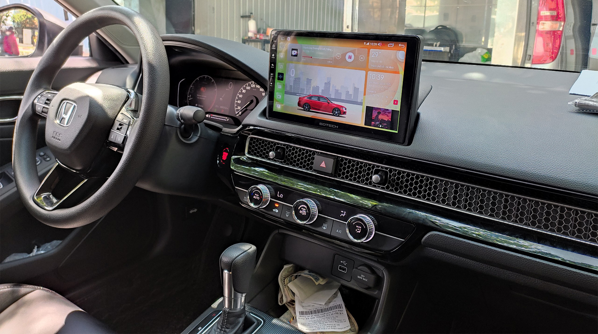 Hình ảnh màn hình được lắp trên xe Honda Civic 2022 - PandaAuto.vn ...